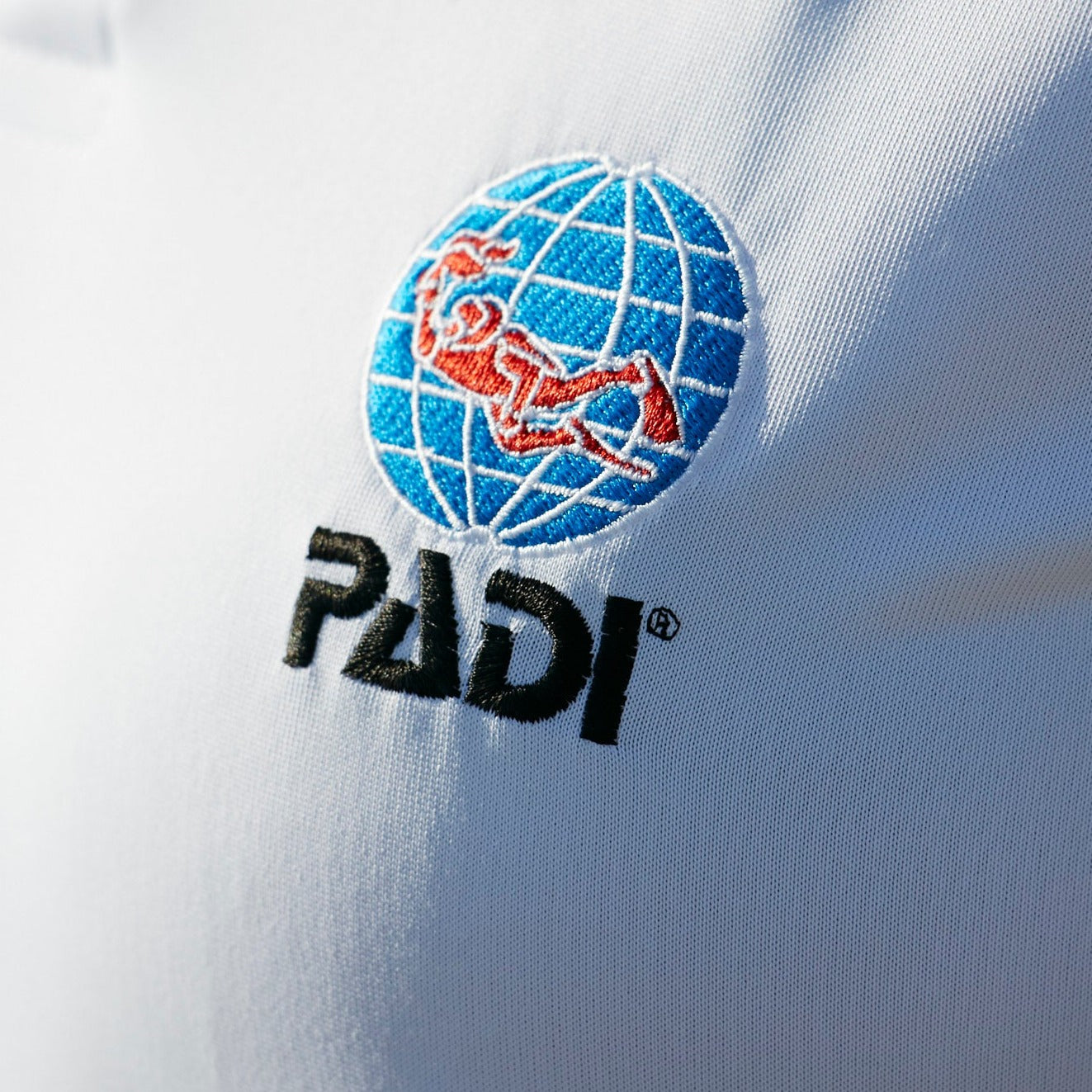 PADI クラシックロゴ Tシャツ – PADI Gear Japan